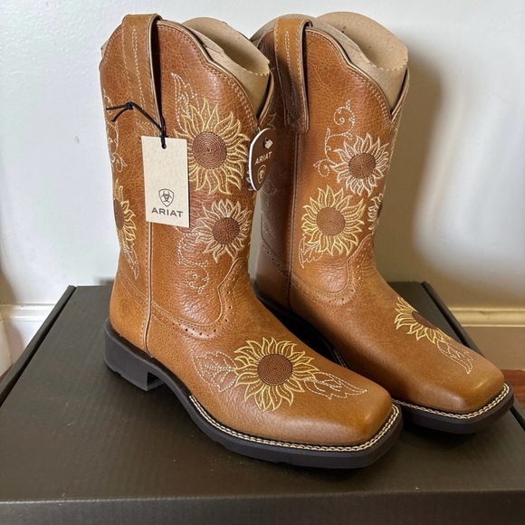 Ariat | Shoes | Ariat Blossom Boots | Poshmark